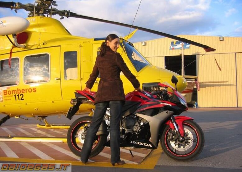 Girls & Honda.. - DaiDeGas Forum