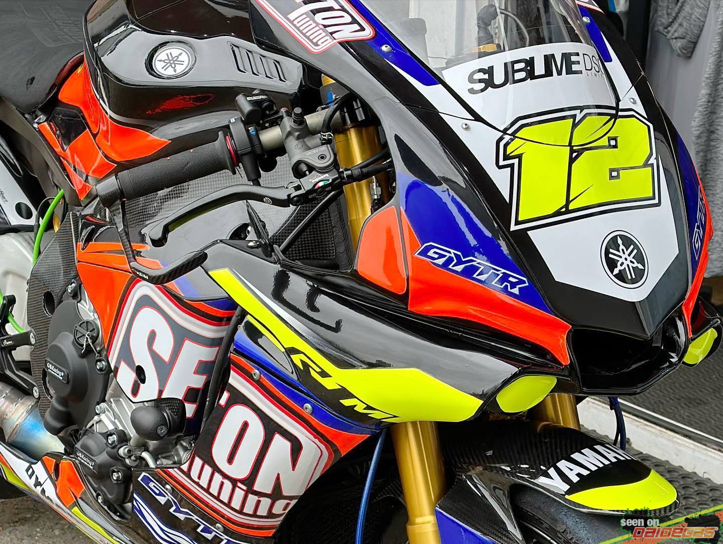 2015 Yamaha R1 R1M colorazioni particolari - DaiDeGas Forum