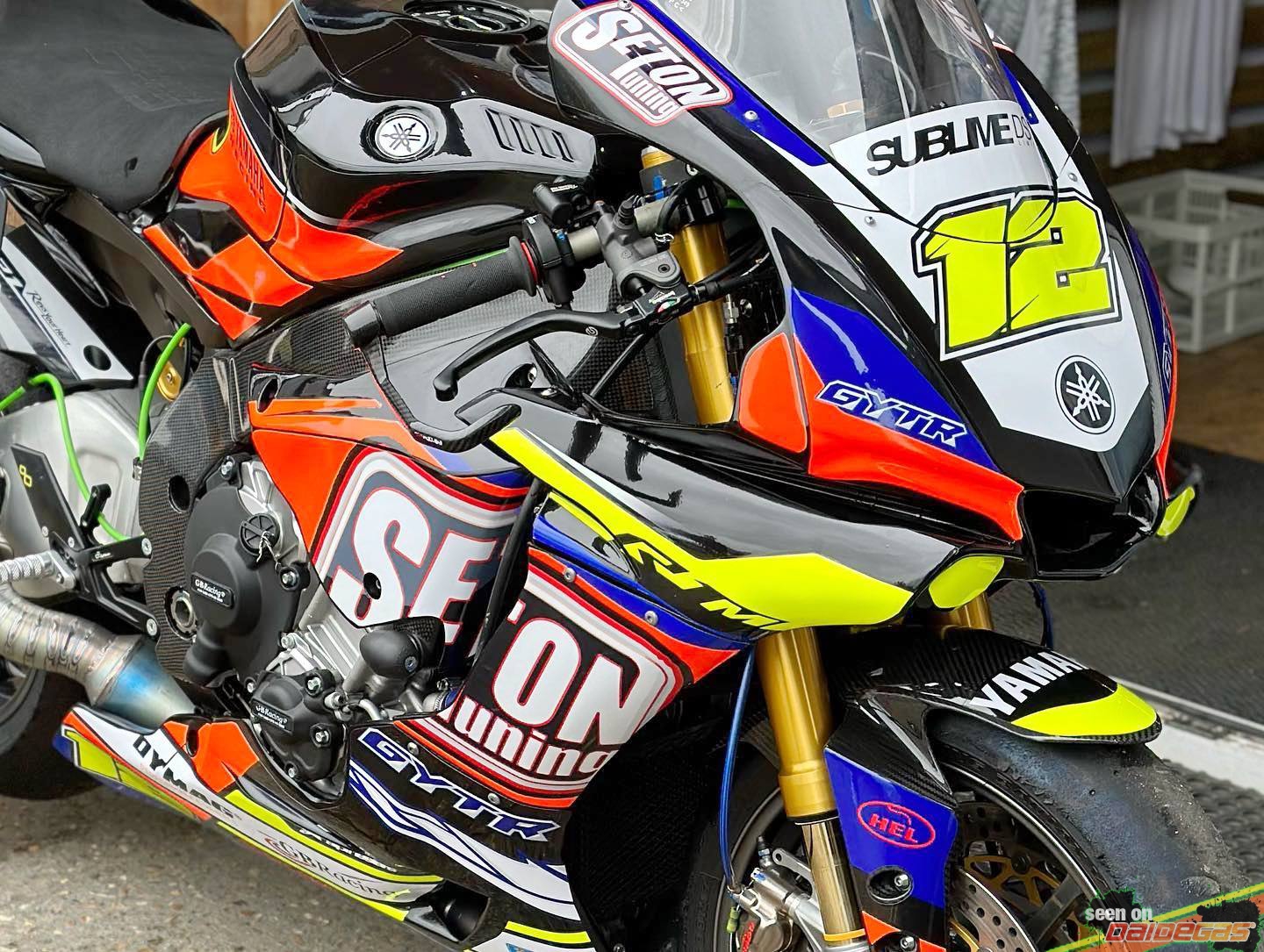 2015 Yamaha R1 R1M colorazioni particolari - DaiDeGas Forum