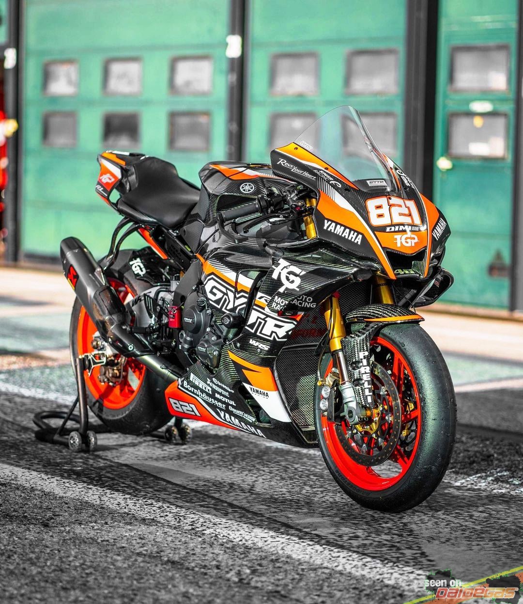 2015 Yamaha R1 R1M colorazioni particolari - DaiDeGas Forum