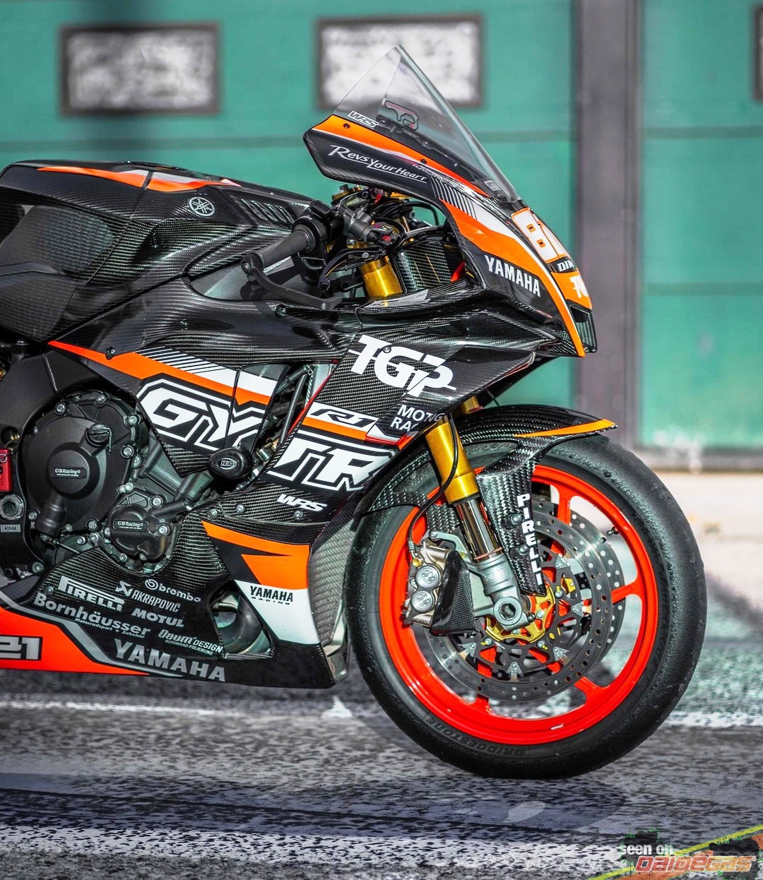 2015 Yamaha R1 R1M colorazioni particolari - DaiDeGas Forum
