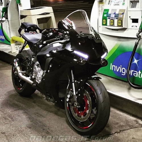 R1 R1M 2015 scarichi aftermarket - DaiDeGas Forum
