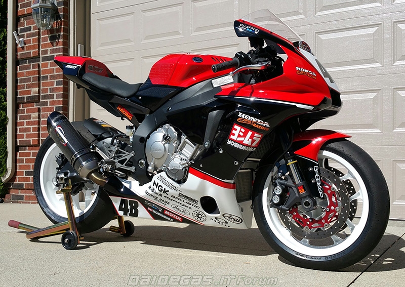 2015 Yamaha R1 R1M colorazioni particolari - DaiDeGas Forum