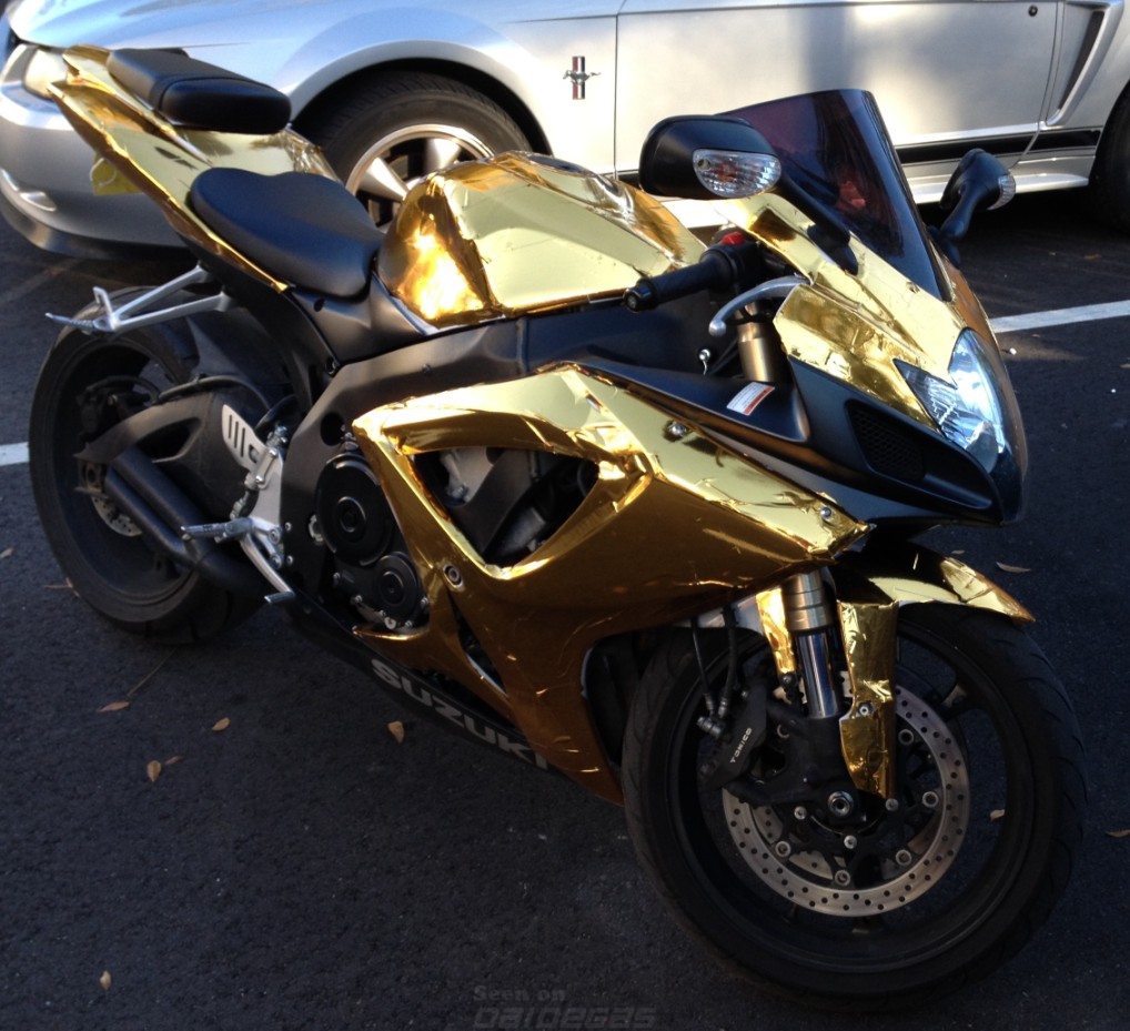 Colorazioni PARTICOLARI ORIGINALI REPLICA Suzuki GSX-R - DaiDeGas Forum