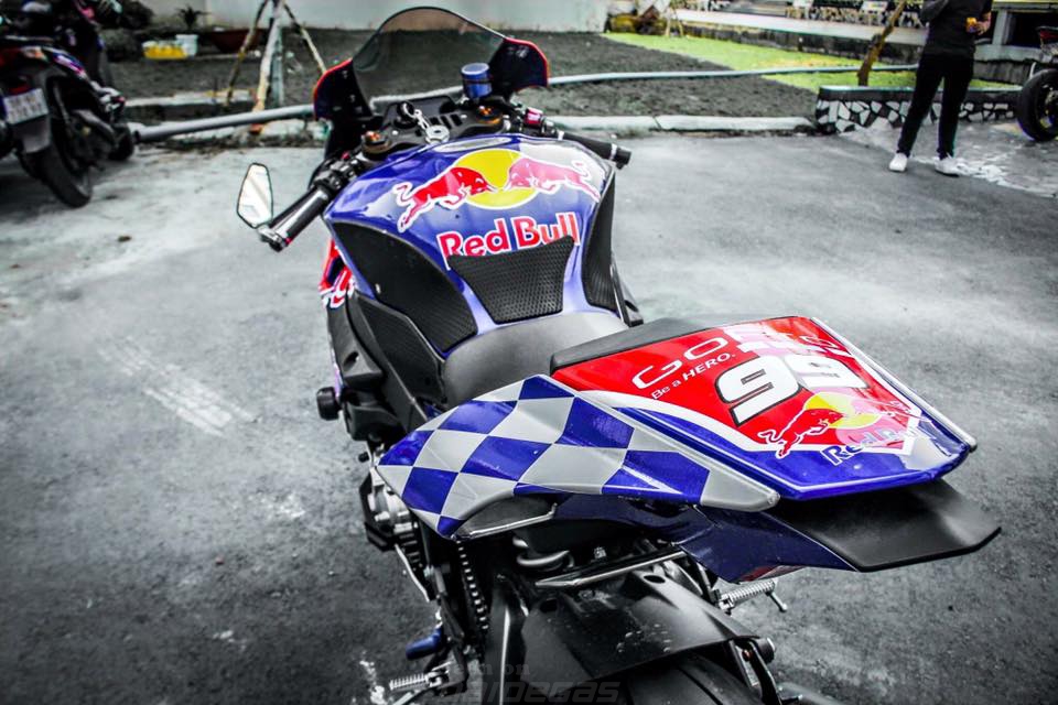 2015 Yamaha R1 R1M colorazioni particolari - DaiDeGas Forum