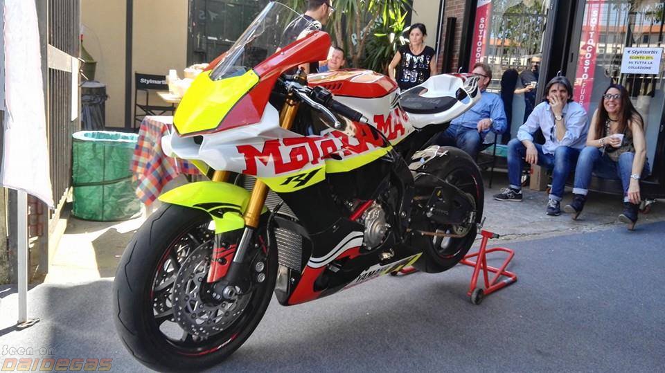 2015 Yamaha R1 R1M colorazioni particolari - DaiDeGas Forum
