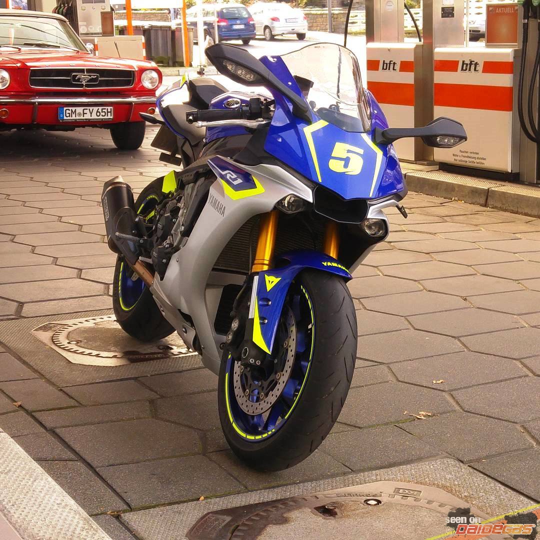 2015 Yamaha R1 R1M colorazioni particolari - DaiDeGas Forum