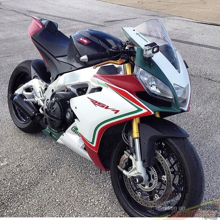 Grafiche originali e particolari Aprilia RSV RSV4 Tuono - DaiDeGas Forum