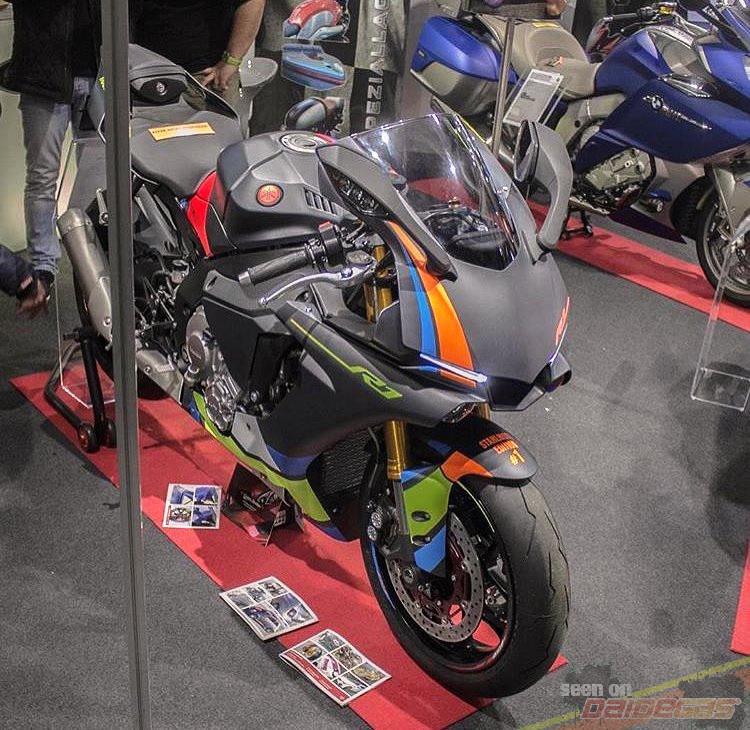2015 Yamaha R1 R1M colorazioni particolari - DaiDeGas Forum