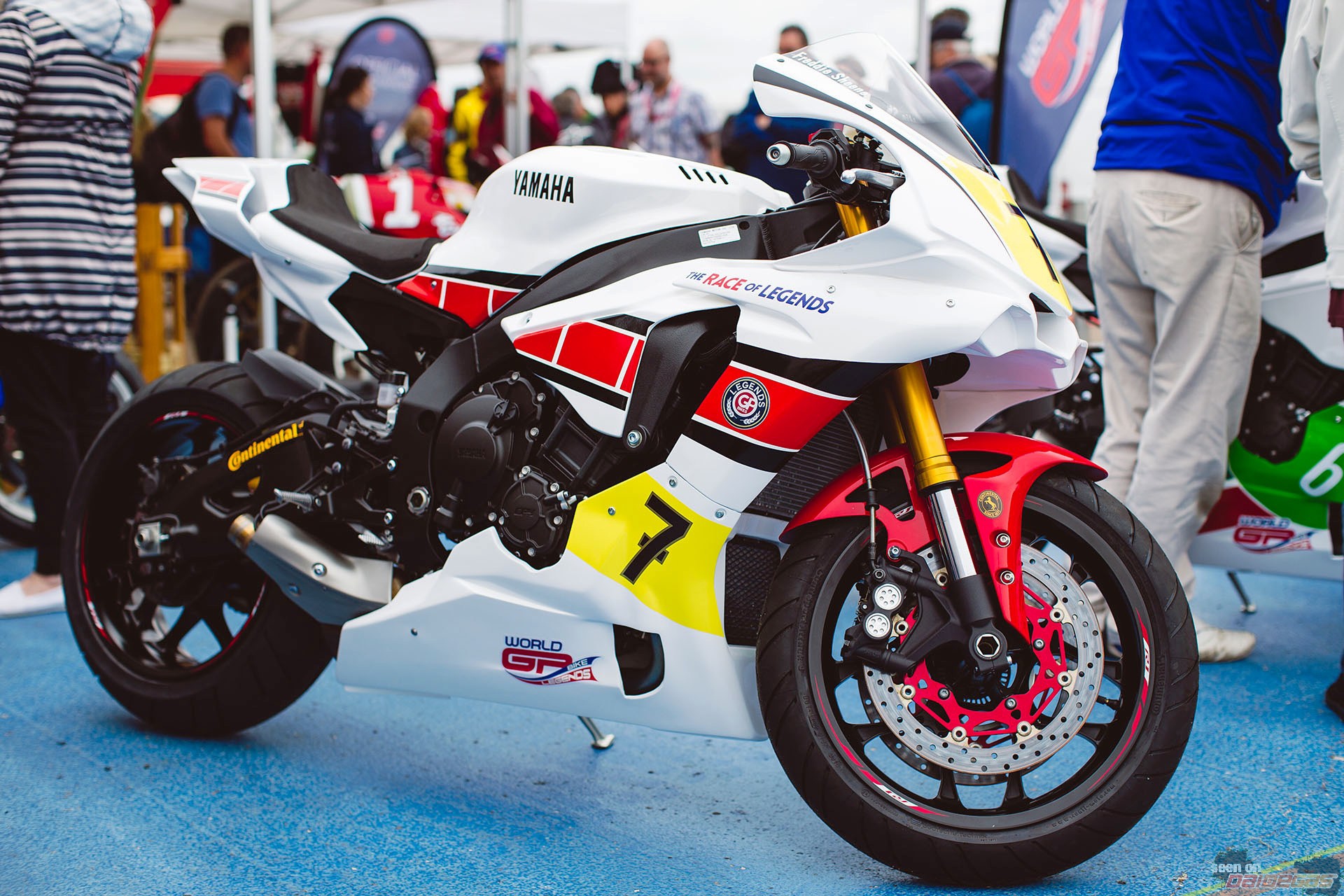 2015 Yamaha R1 R1M colorazioni particolari - DaiDeGas Forum