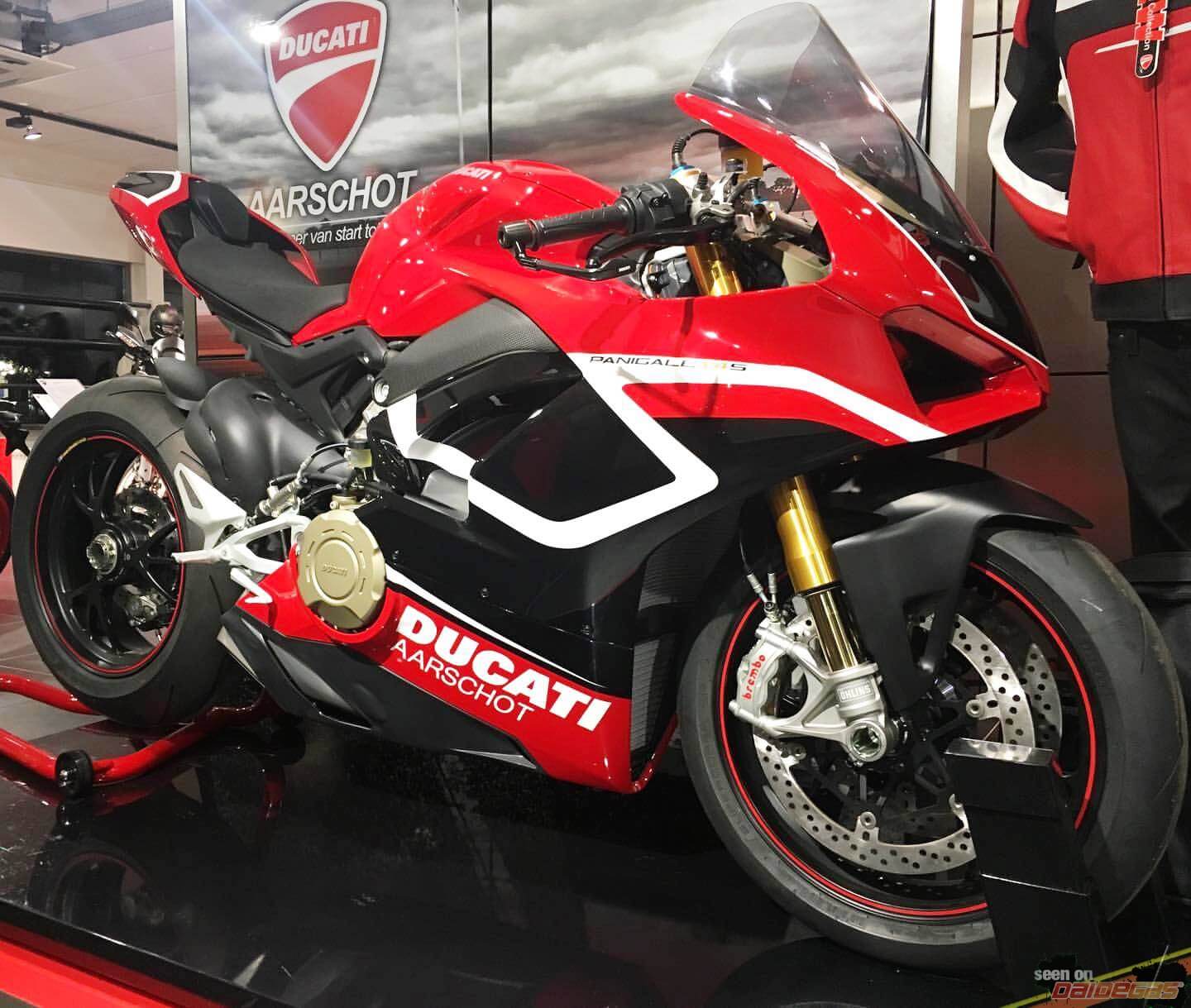 PANIGALE V4 colorazioni particolari - DaiDeGas Forum