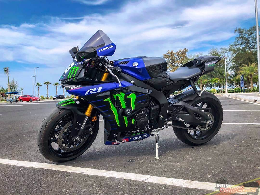 2015 Yamaha R1 R1M colorazioni particolari - DaiDeGas Forum