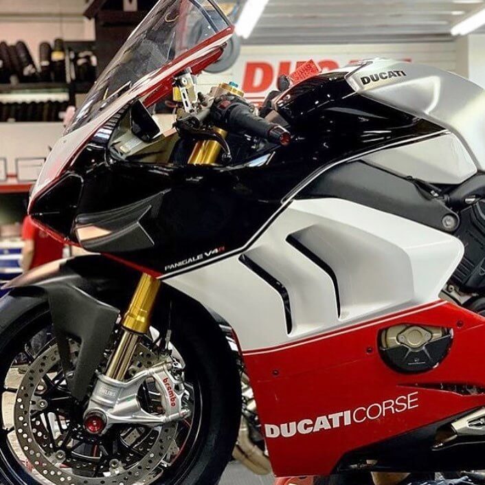 PANIGALE V4 colorazioni particolari - DaiDeGas Forum