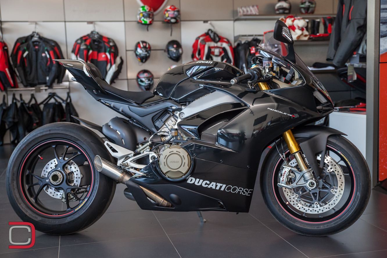 PANIGALE V4 colorazioni particolari - DaiDeGas Forum