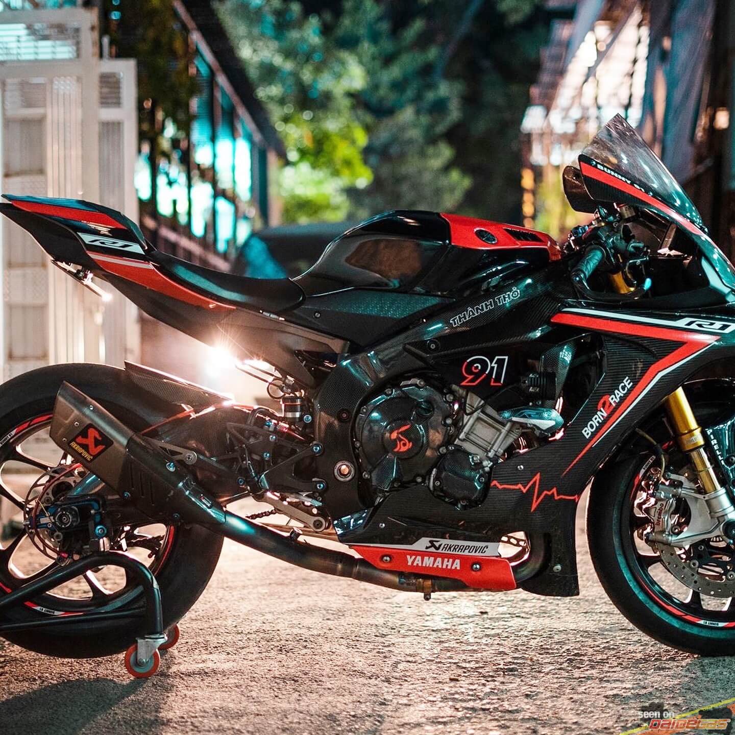 2015 Yamaha R1 R1M colorazioni particolari - DaiDeGas Forum