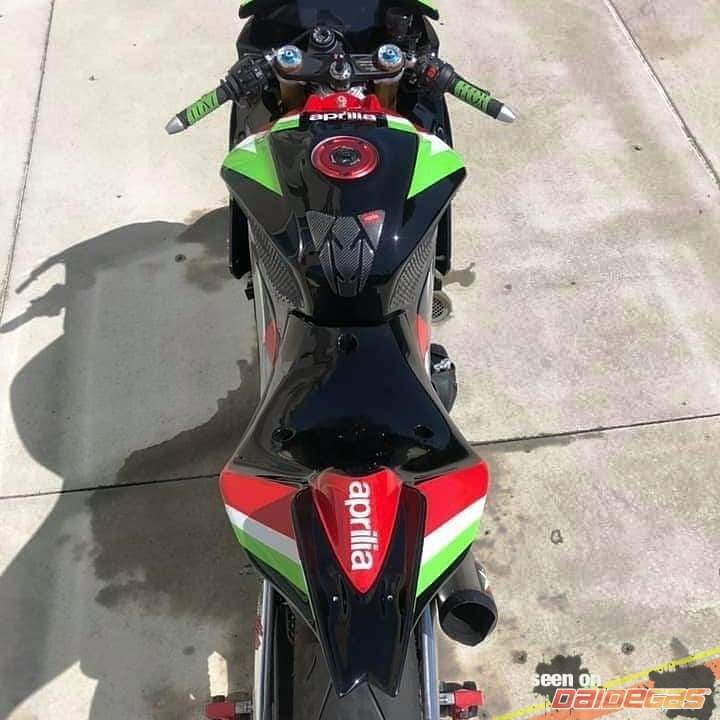 Grafiche originali e particolari Aprilia RSV RSV4 Tuono - DaiDeGas Forum