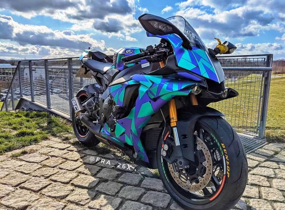 2015 Yamaha R1 R1M colorazioni particolari - DaiDeGas Forum