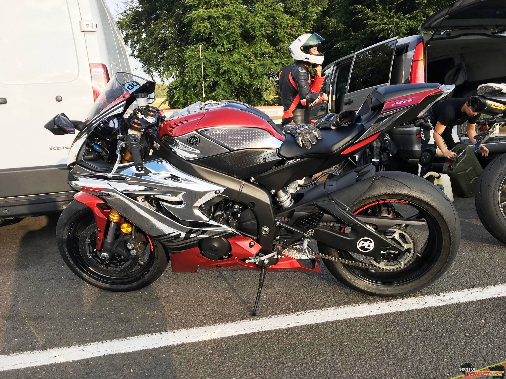 Colorazioni PARTICOLARI o REPLICA Yamaha R1 R6 - DaiDeGas Forum