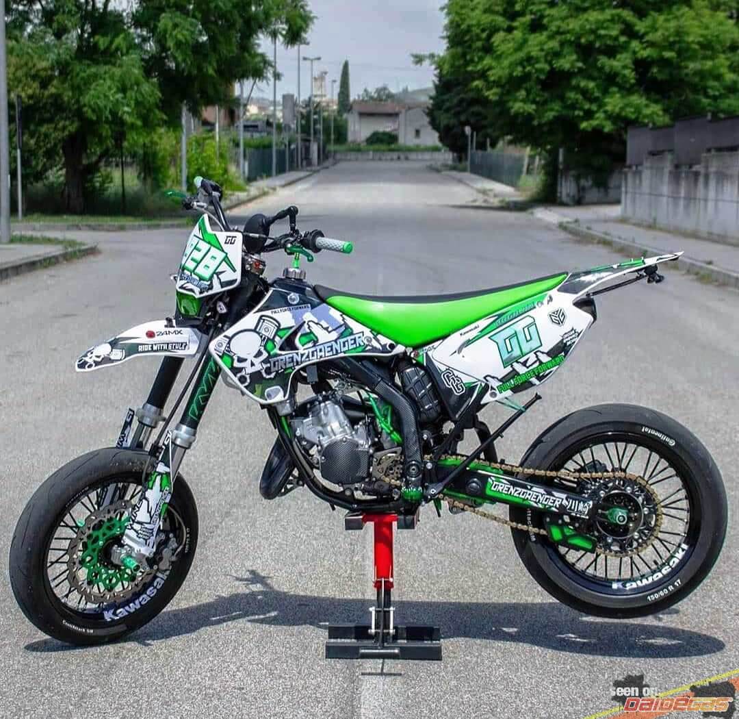 SUPERMOTARD colorazioni particolari - DaiDeGas Forum