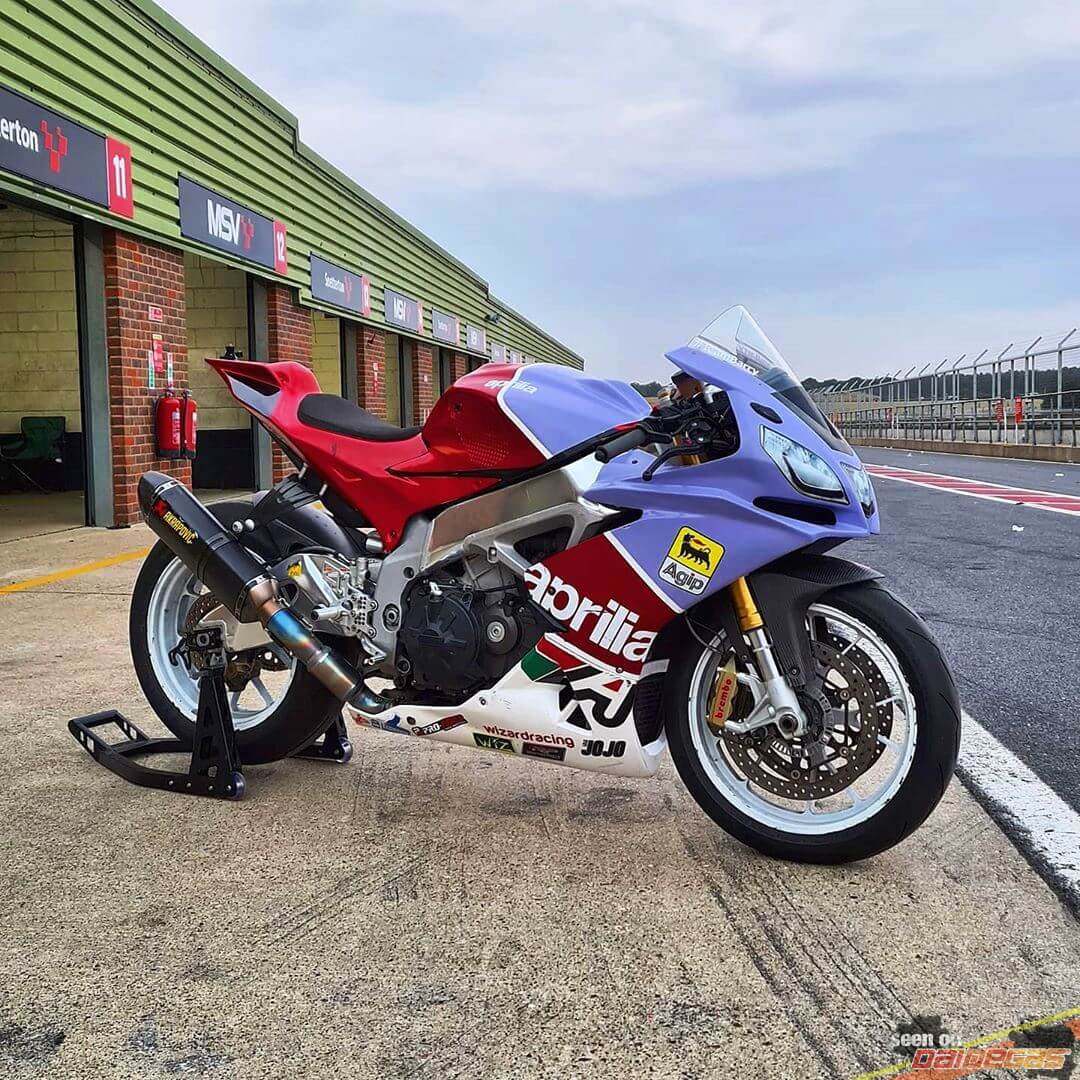 Grafiche originali e particolari Aprilia RSV RSV4 Tuono - DaiDeGas Forum