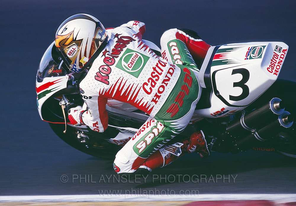 JOHN KOCINSKI foto gallery collezione thread - DaiDeGas Forum