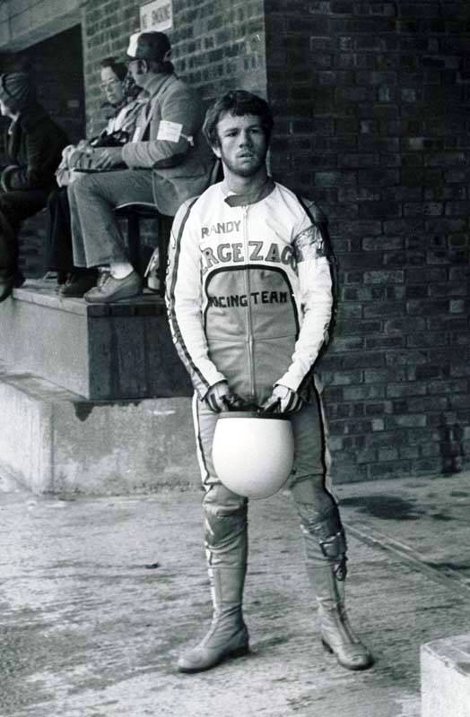 RANDY MAMOLA foto gallery thread - DaiDeGas Forum